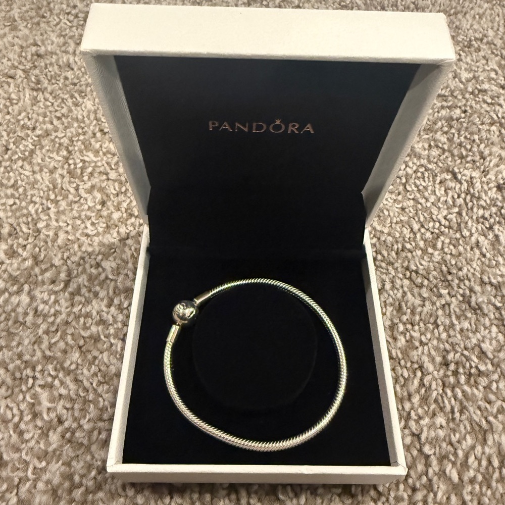 Brand New Pandora Moments Snake Chain Bracelet - Gem